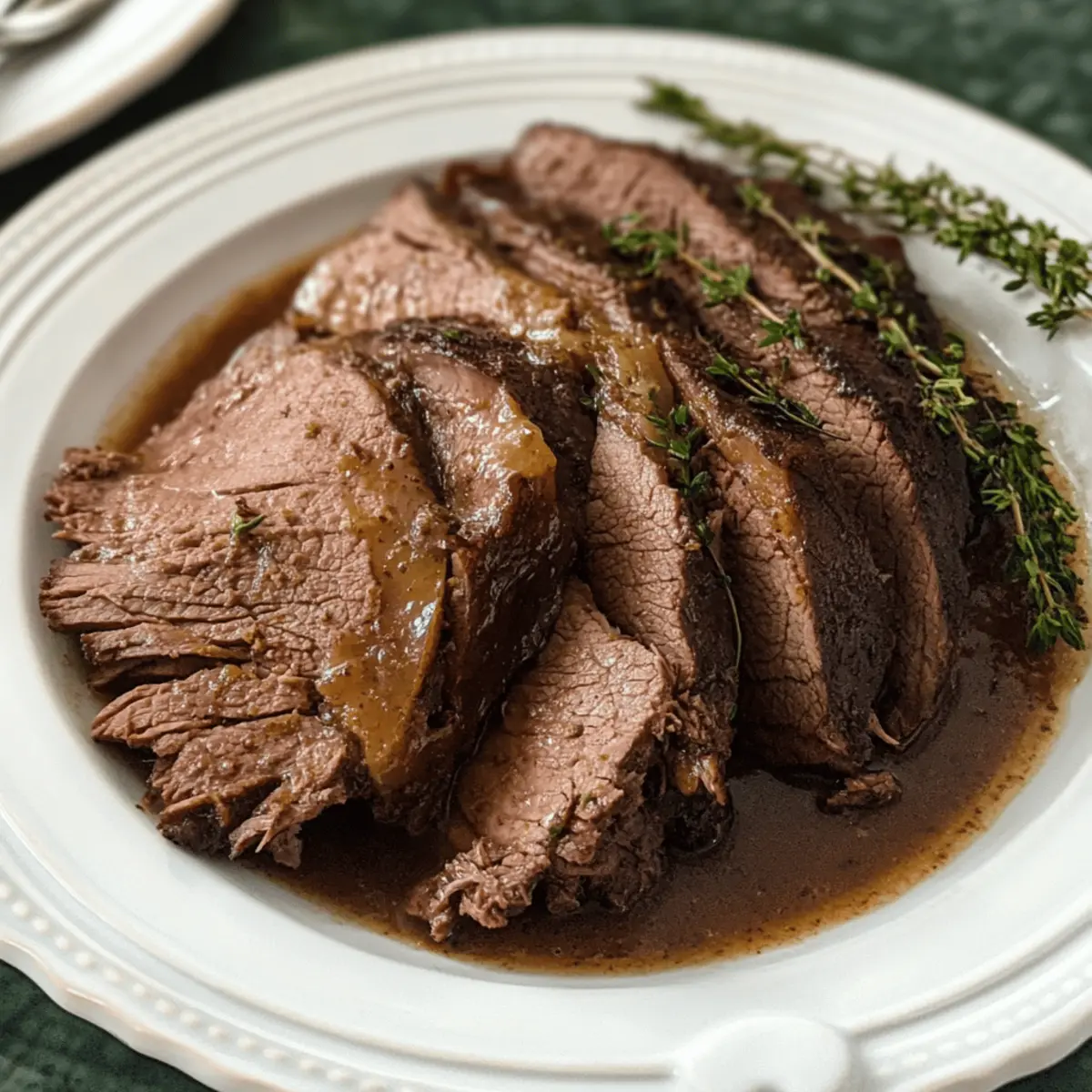 Easy Juicy Slow Cooker Sirloin Tip Roast for Perfect Dinners